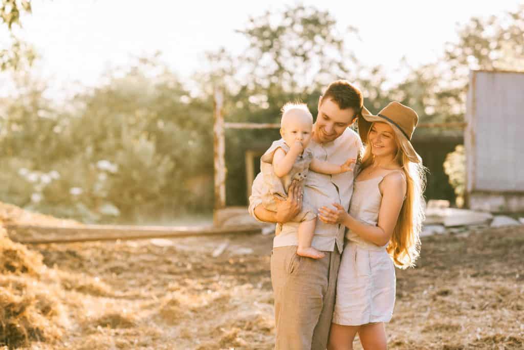 How to Take Great Family Pictures [Tips and Tricks] – Knowledge Hub